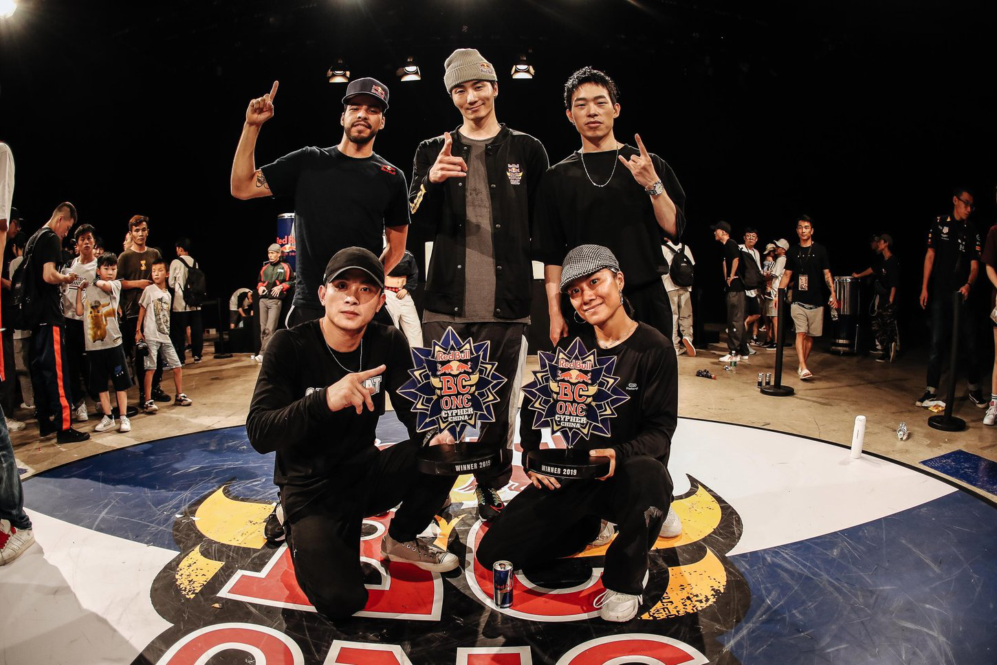 街舞要成奥运项目？中国Breaking舞者“炸场”魔都 - 周到